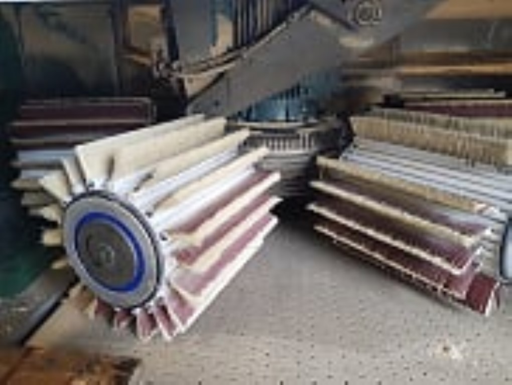 Fladder Gyro 300 | Sanders - DeNibbing and Brush